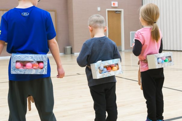 20 Hilarious Minute to Win It Games - My Amusing Adventures