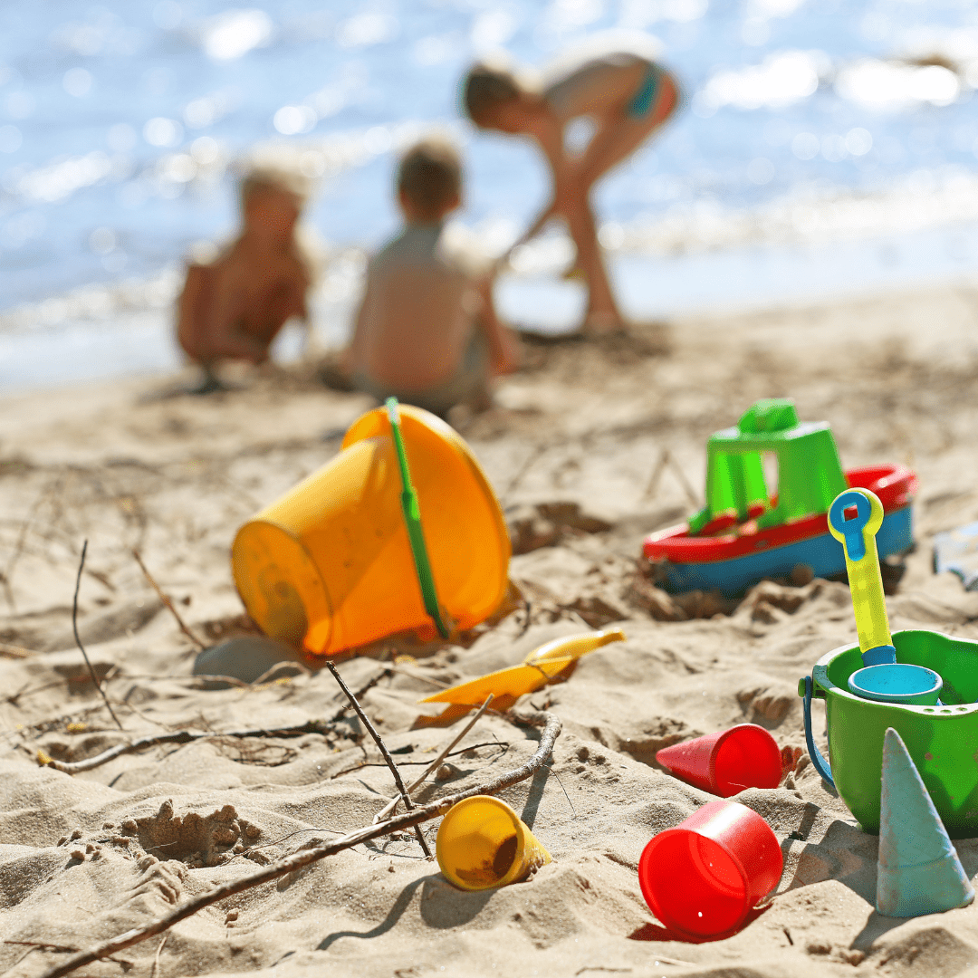 Hit the Beach in Style: 15 Must Have Beach Accessories - My Amusing ...